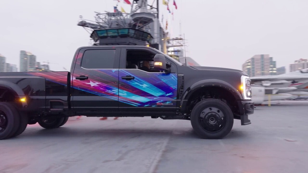 Watch Ford debuts patriotic Super Duty package honoring military ...