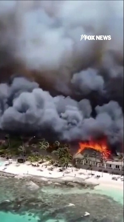 Watch MASSIVE fire at Dominican hotel leaves one dead - FNC | FOX One