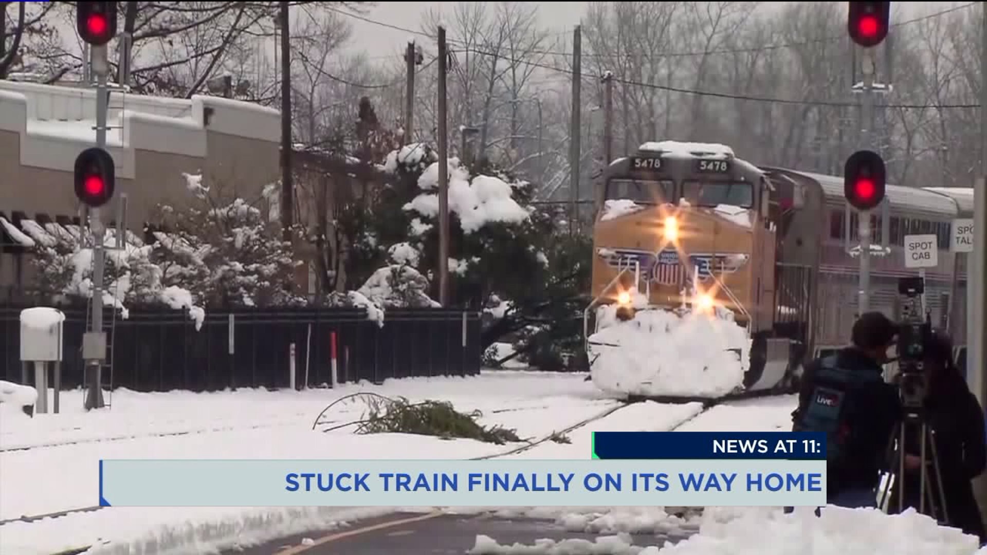 Stranded train returns to Seattle | FOX 13 Seattle