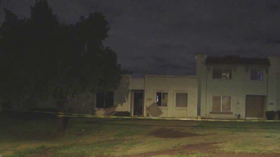 Man dead, 4 kids severely hurt in Phoenix condo fire | FOX 10 Phoenix