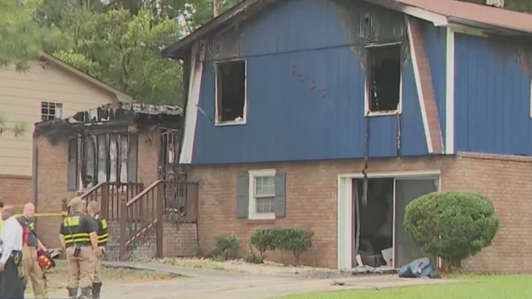 Mom, infant killed in South Fulton house fire | FOX 5 Atlanta