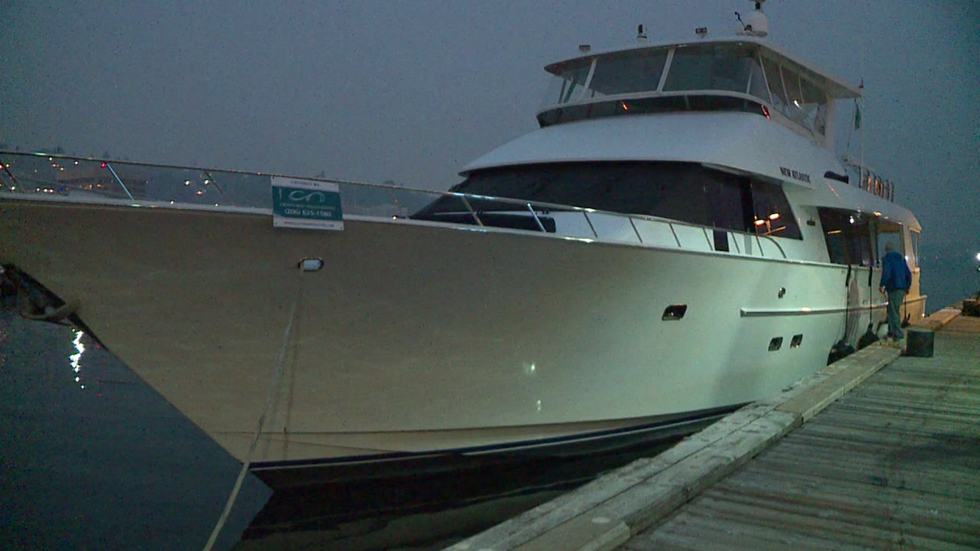 Man steals 80-foot yacht | FOX 13 Seattle