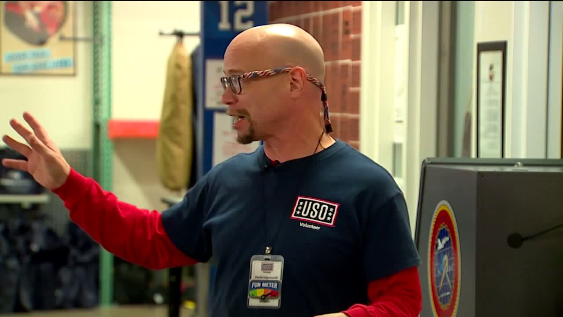 Military members rest USO at SeaTac before long trips around the world ...