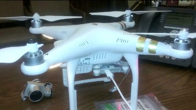 Drone crashes near Seattle`s Big Wheel | FOX 13 Seattle